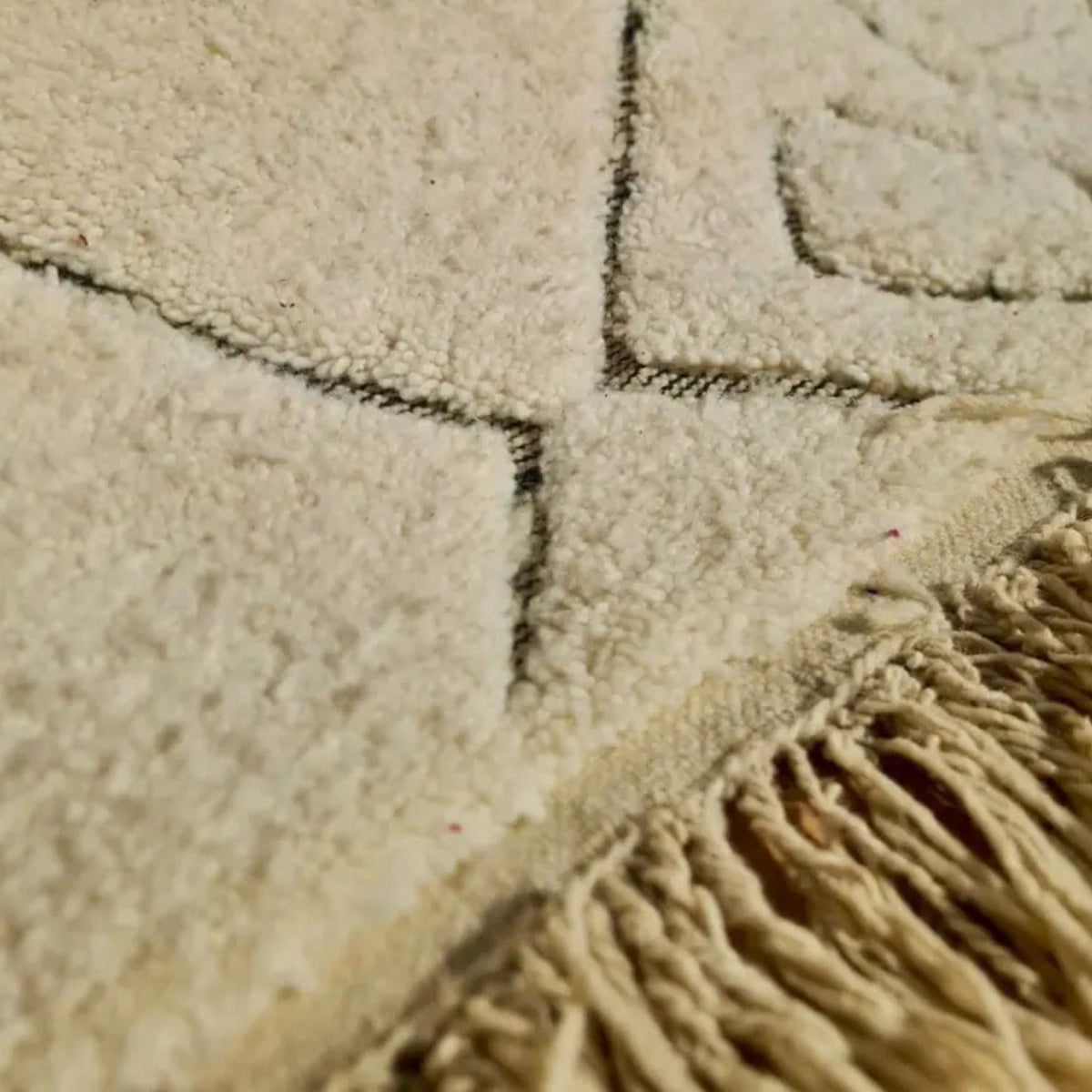 Diamonds_of_the_Sahara-3_1200x1200.jpg?v=1731263063